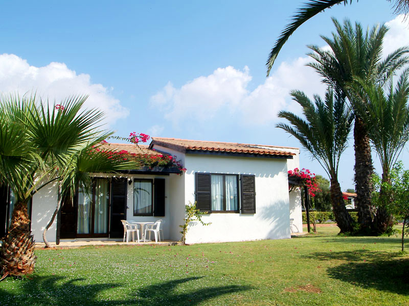 Тур на отдых в отеле Kermia Beach Bungalows 4* в Айя-Напа, Кипр, цены ...